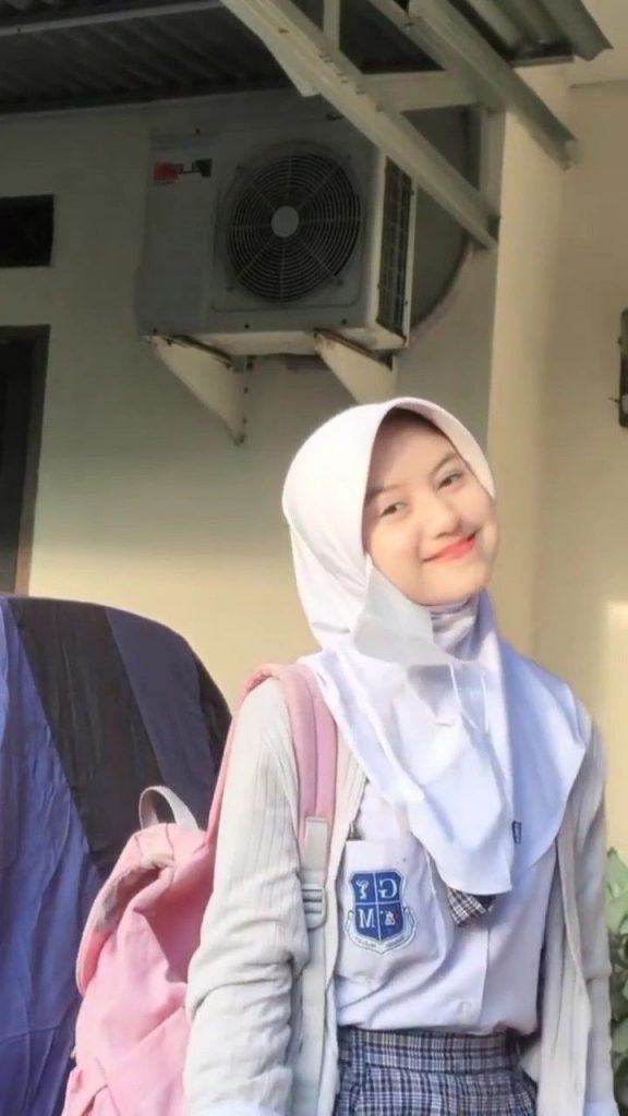 Kumpulan Foto Cewek2 Cantik SD, SMP dan SMA Kekinian Terbaik